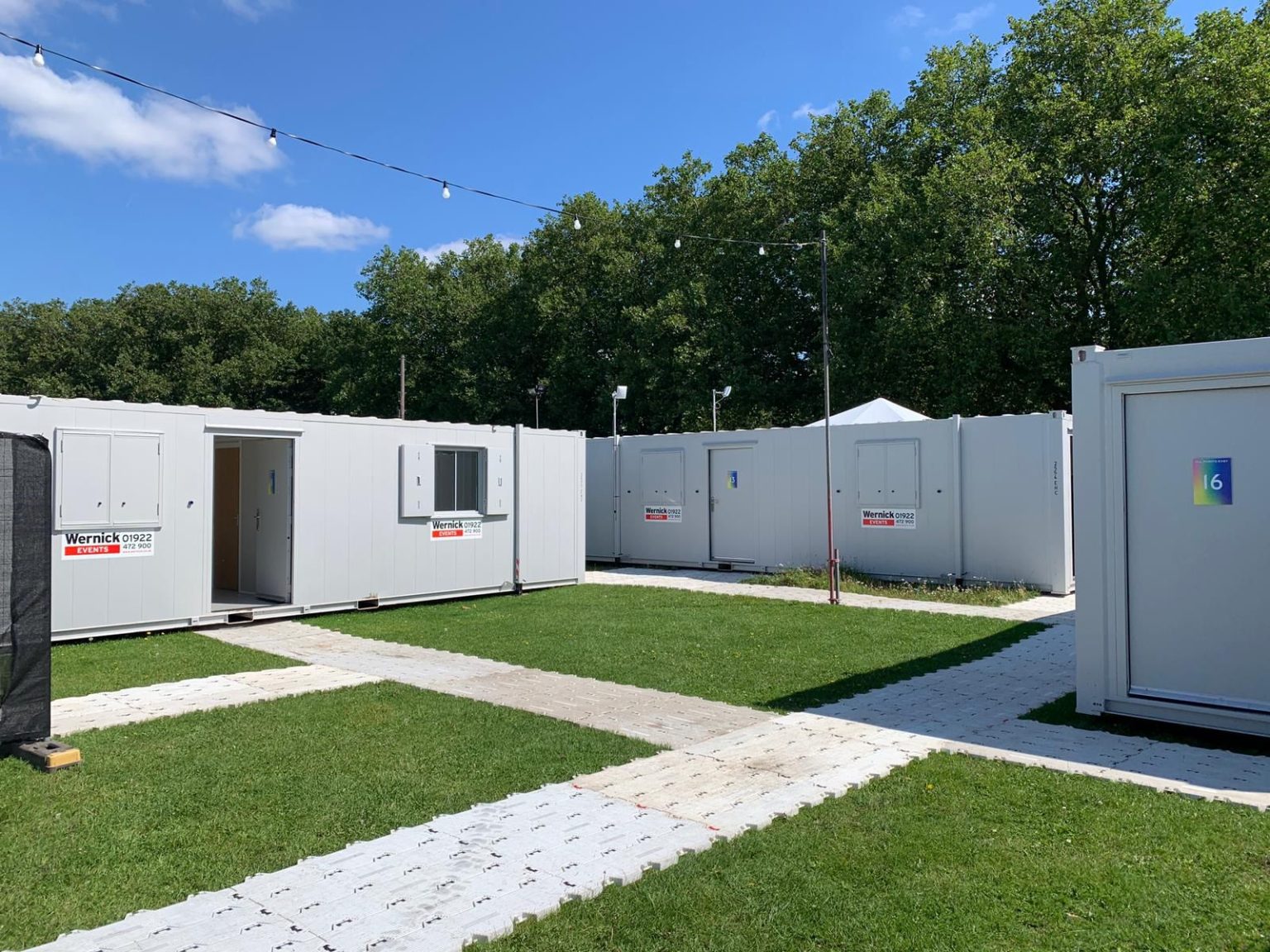 Portable cabins for events - Wernick Group