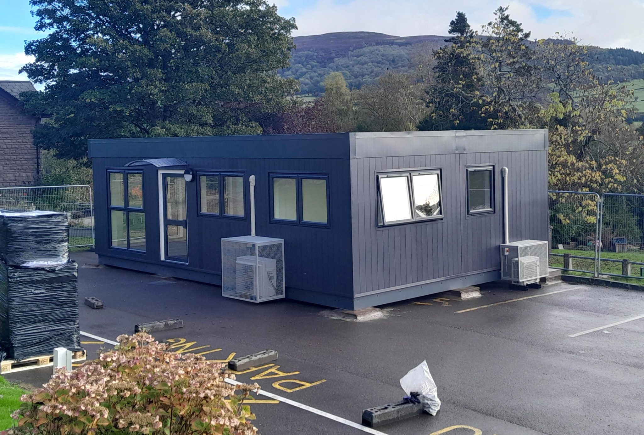 Refurbished Single Storey Modular Office Buildings - Wernick Group